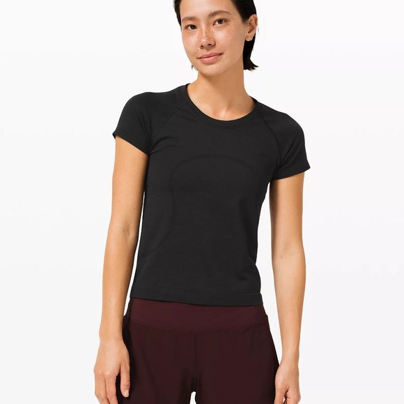 lululemon athletica | Tops | Nwt Lululemon Swiftly Tech Black Short Sleeve Shirt 2 Race Slim Fit ...